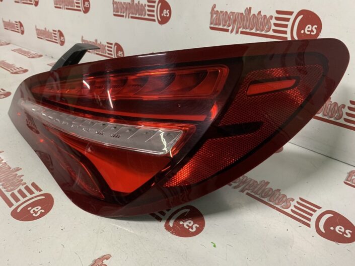 Piloto trasero derecho Mercedes CLA 4 PUERTAS Año 2017 a 2019 C117 ...